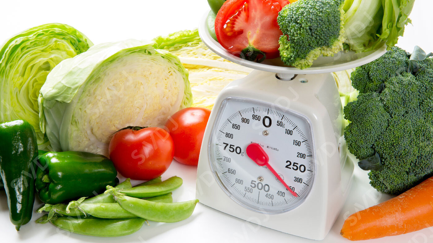 料理の分量を手で測る「手ばかり」の有用性を科学的に検証 日本人1,081人・1万2,000食を調査 東京大学 | スポーツ栄養Web【一般社団法人日本スポーツ栄養協会（SNDJ）公式情報サイト】